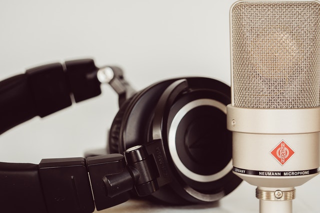 How To Add A Voice Over To Any Video Online In Under 5 Minutes Beginner s Guide